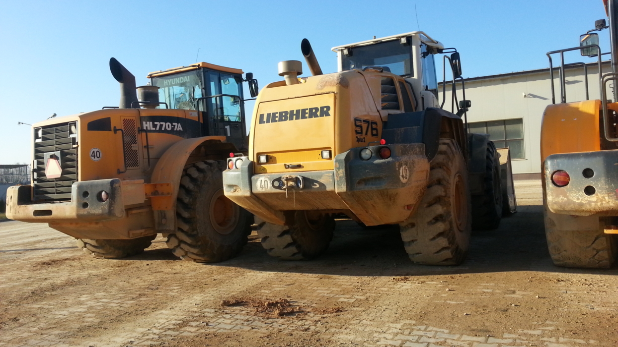 Magna MA08 L5 Tyres Running in Open Pit Dolomite Mine in Poland | Magna ...